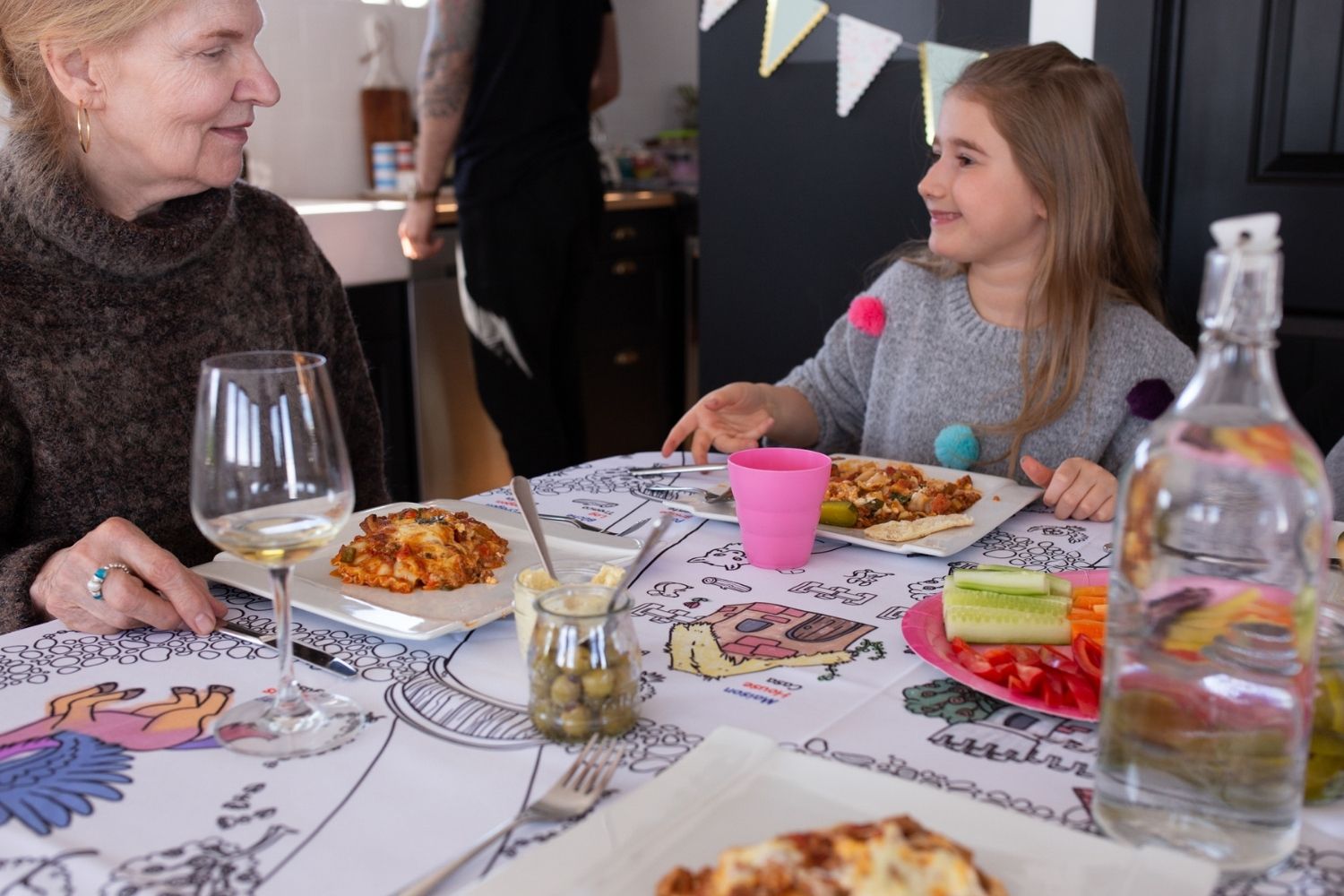 BiMoo tablecloths: a hobby also for seniors – Bimoo